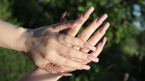 Summer photo shoot of a new body manicure on my long nails - Lora Long ...