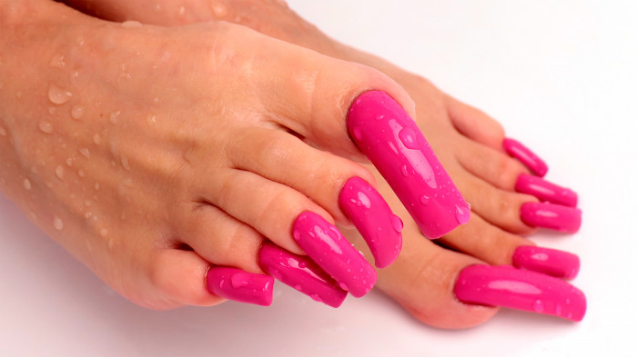 Photoshoot 💧 Water drops on Long ToeNails - Lora Long Nails